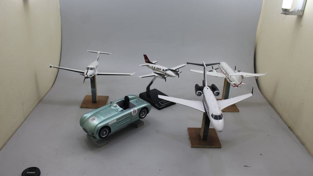Custom Airplane Models From Your Photos | Modelworks
